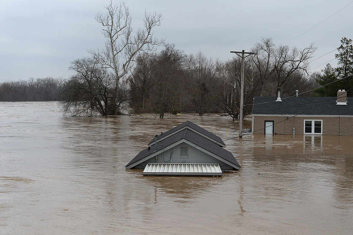 New Years Flooding 2016 in 34 pictures