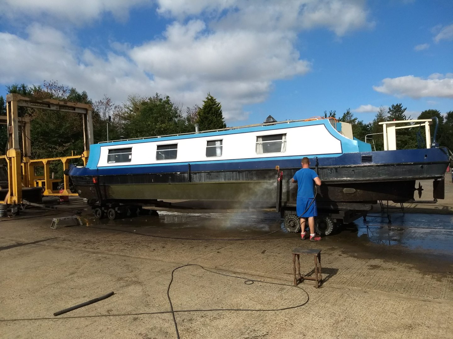 Weedon -> Calcutt Boats - Narrowboat Calcutt boats, Calcutt Engineering